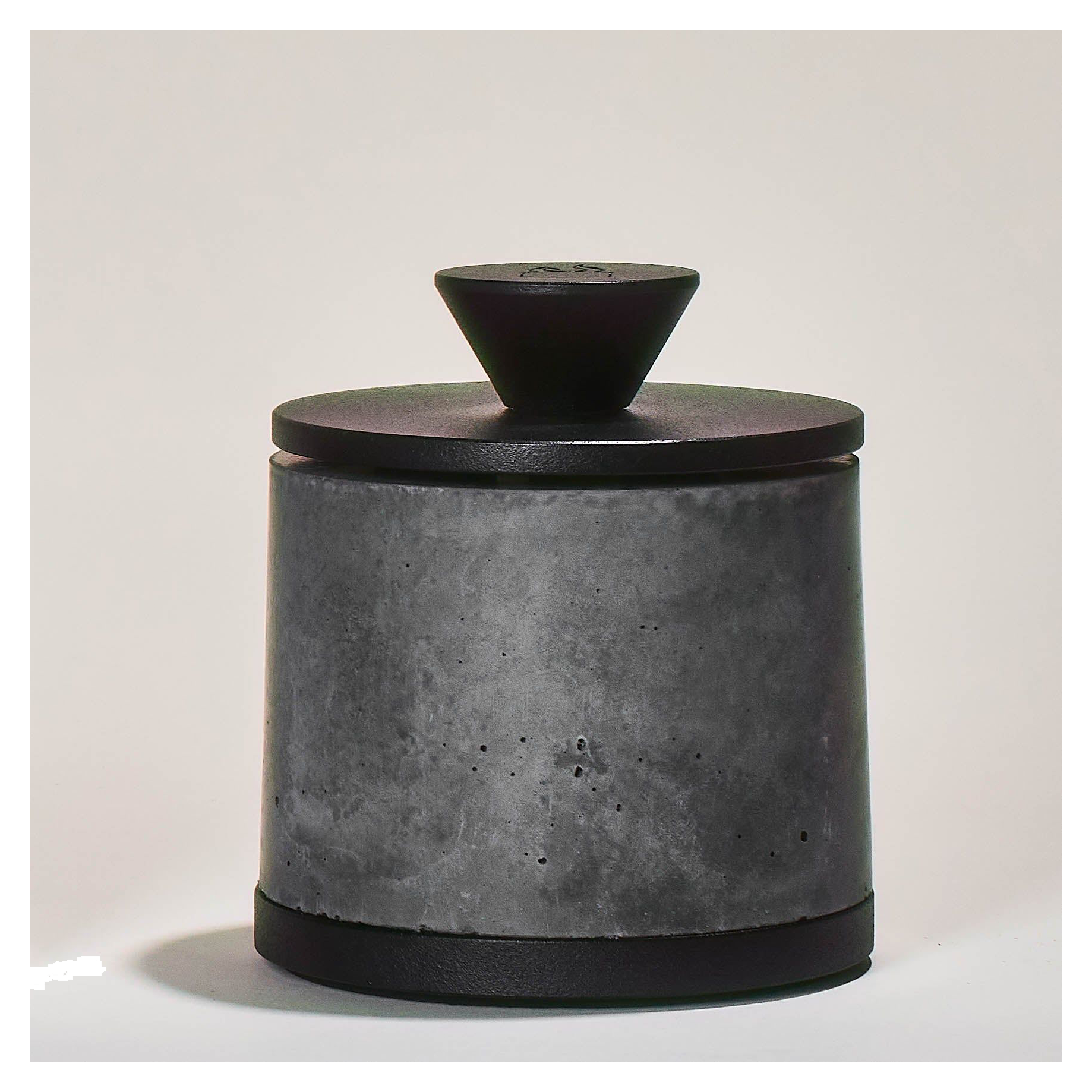 FLIKRFIRE Round Personal Fireplace | Bass Pro Shops